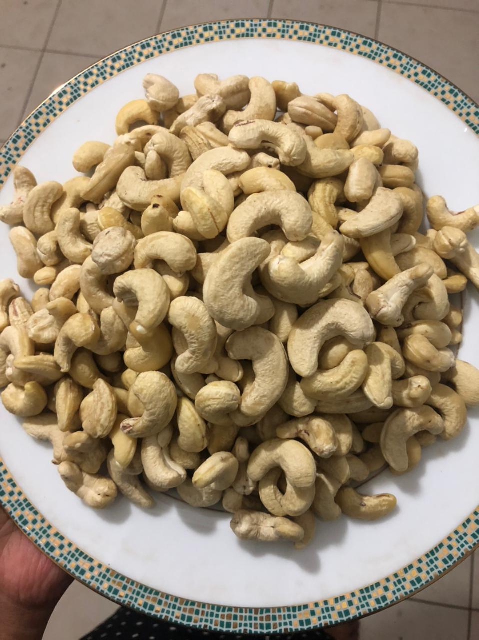 Oven Cashew nuts are now available from www.ceylongreenmarket.lk